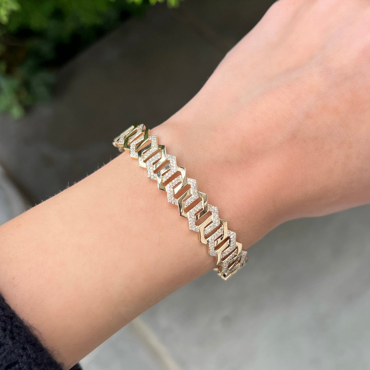 14K GOLD DIAMOND GRETA BANGLE – Jen K Online